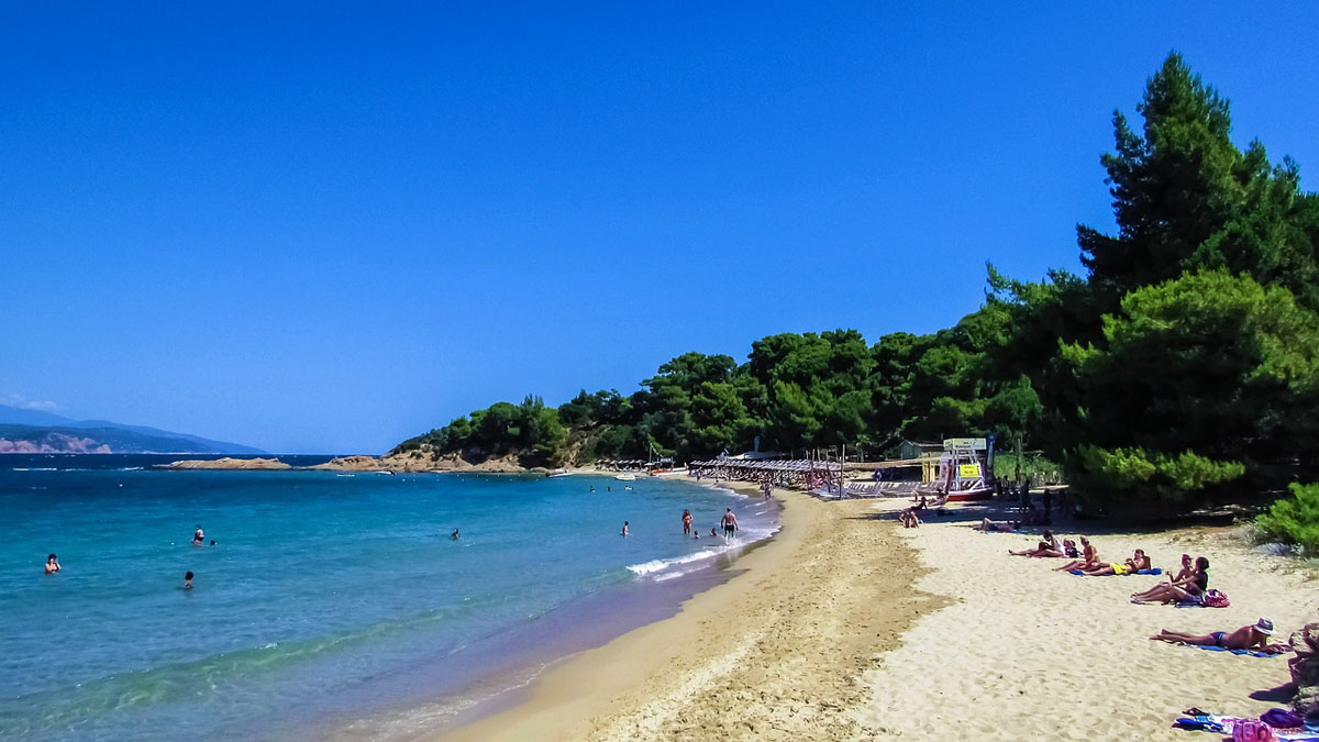 Ρεκόρ εσόδων και επισκεψιμότητας στον ελληνικό τουρισμό το 2024 - Evrospost